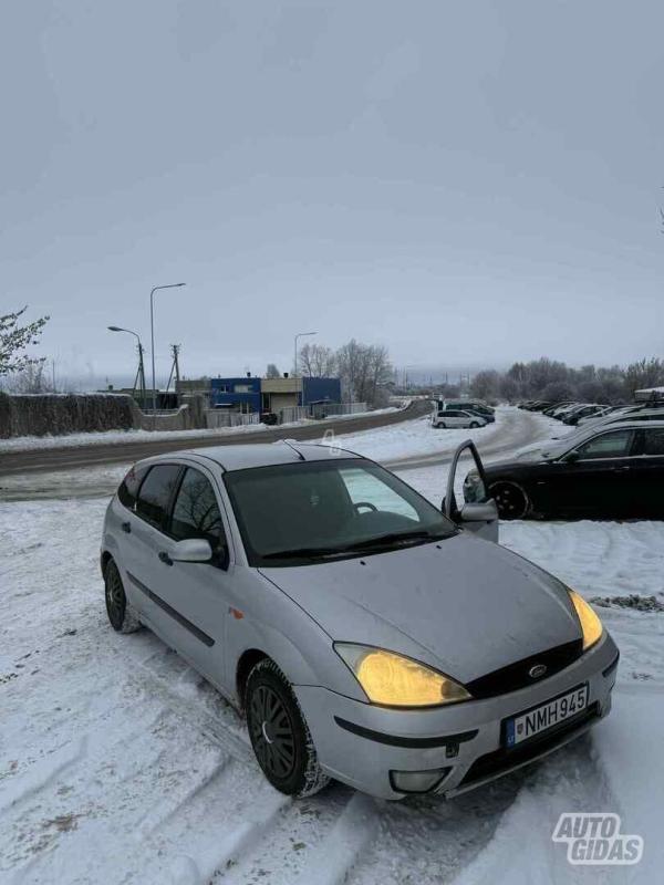 Grey Ford Focus 2004 in Siauliai, with an engine capacity of 1.80 L and mileage of 300 thousand km for 750 €, photo 1 on AUTOMOTO.COM.LV