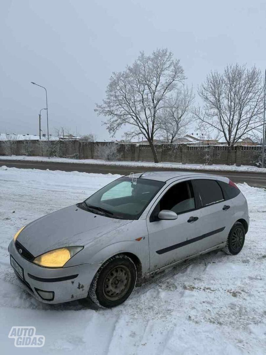 Grey Ford Focus 2004 in Siauliai, with an engine capacity of 1.80 L and mileage of 300 thousand km for 550 €, photo 3 on AUTOMOTO.COM.LV