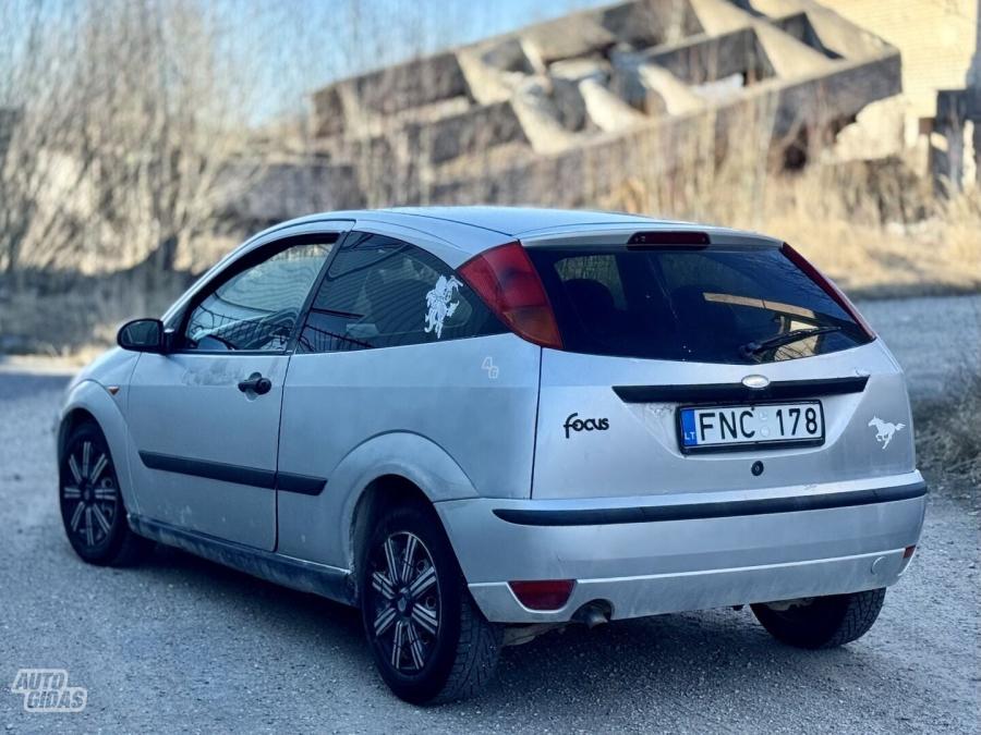 Pelēks Ford Focus 2004 Radviliškis, ar dzinēja tilpumu 1.80 L un nobraukumu 290 tūkst. km par 350 €, foto 7 vietnē AUTOMOTO.COM.LV