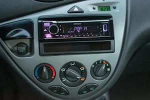 Pelēks Ford Focus 2004 Liepāja, ar dzinēja tilpumu 1.60 L un nobraukumu 181 tūkst. km par 750 €, foto 15 vietnē AUTOMOTO.COM.LV