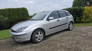 Pelēks Ford Focus 2004 Kauņa, ar dzinēja tilpumu 1.75 L un nobraukumu 392 tūkst. km par 1450 €, foto  vietnē AUTOMOTO.COM.LV