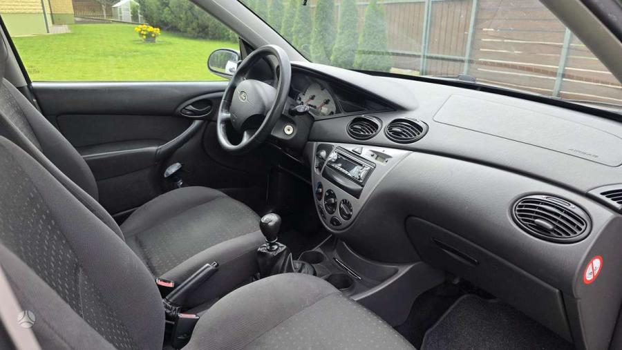 Grey Ford Focus 2004 in Kaunas, with an engine capacity of 1.75 L and mileage of 392 thousand km for 1450 €, photo 8 on AUTOMOTO.COM.LV