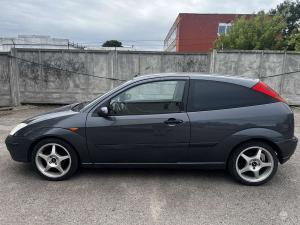 Pelēks Ford Focus 2004 Panevēža, ar dzinēja tilpumu 1.80 L un nobraukumu 275 tūkst. km par 900 €, foto 3 vietnē AUTOMOTO.COM.LV