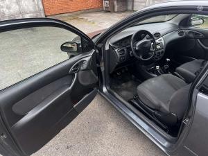 Pelēks Ford Focus 2004 Panevēža, ar dzinēja tilpumu 1.80 L un nobraukumu 275 tūkst. km par 900 €, foto 9 vietnē AUTOMOTO.COM.LV