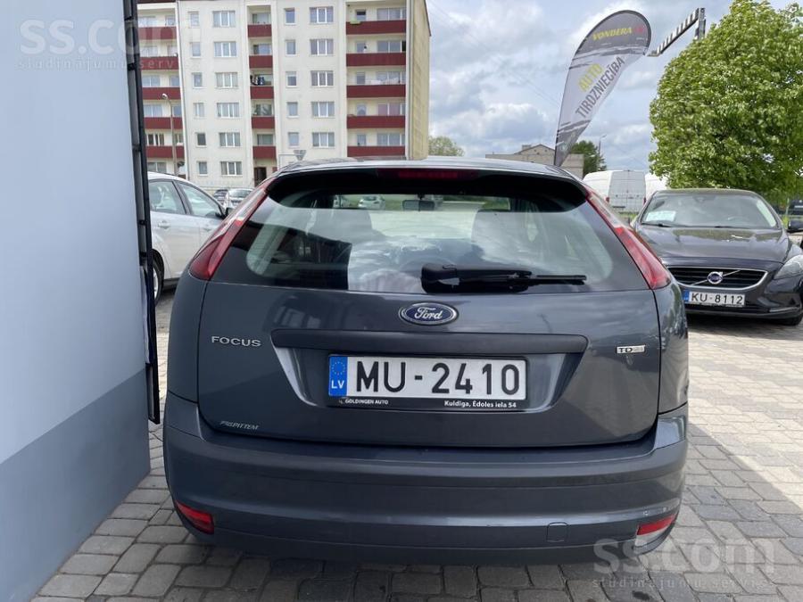 Pelēks Ford Focus 2005 Talsi, ar dzinēja tilpumu 1.60 L un nobraukumu 326 tūkst. km par 1650 €, foto 4 vietnē AUTOMOTO.COM.LV