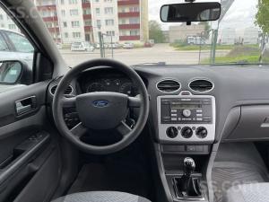 Pelēks Ford Focus 2005 Talsi, ar dzinēja tilpumu 1.60 L un nobraukumu 326 tūkst. km par 1650 €, foto 7 vietnē AUTOMOTO.COM.LV