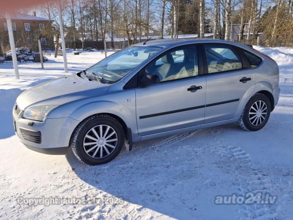 Grey Ford Focus 2005 in Tartu, with an engine capacity of 1.60 L and mileage of 244 thousand km for 1950 €, photo 3 on AUTOMOTO.COM.LV