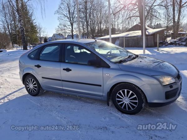 Grey Ford Focus 2005 in Tartu, with an engine capacity of 1.60 L and mileage of 244 thousand km for 1950 €, photo 9 on AUTOMOTO.COM.LV