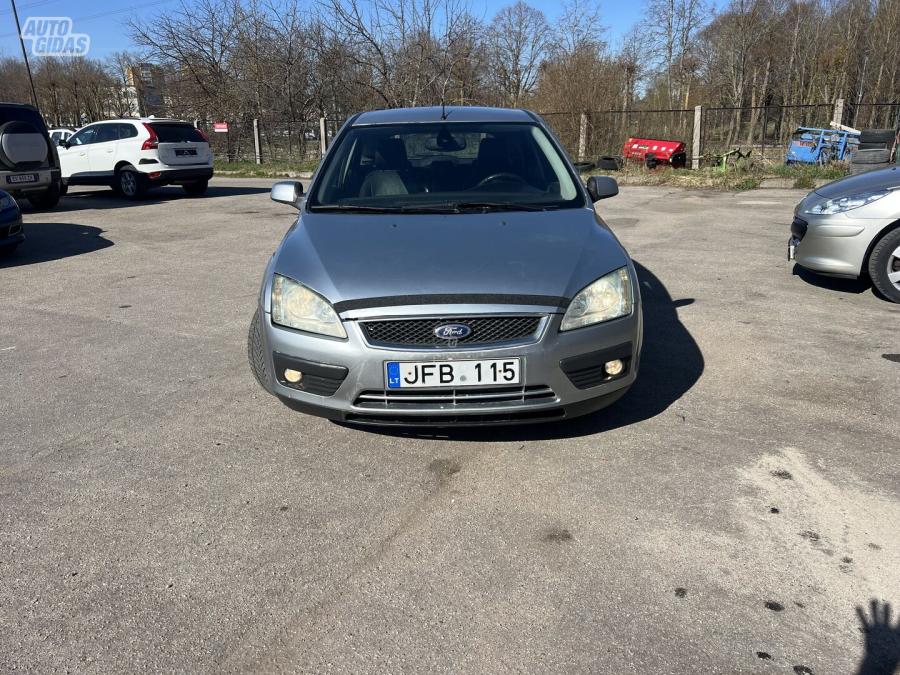 Grey Ford Focus 2005 in Siauliai, with an engine capacity of 2.00 L and mileage of 351 thousand km for 649 €, photo 6 on AUTOMOTO.COM.LV