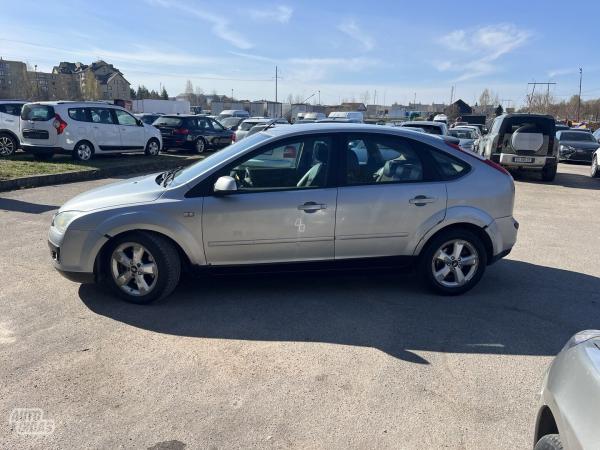 Pelēks Ford Focus 2005 Šauļi, ar dzinēja tilpumu 2.00 L un nobraukumu 351 tūkst. km par 559 €, foto 7 vietnē AUTOMOTO.COM.LV