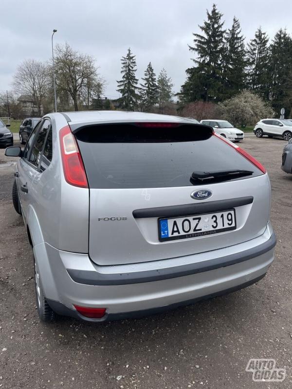 Pelēks Ford Focus 2005 Alīta, ar dzinēja tilpumu 1.60 L un nobraukumu 240 tūkst. km par 1200 €, foto 6 vietnē AUTOMOTO.COM.LV