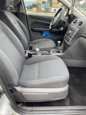 Серый Форд Фокус 2005 в Алитус, объемом двигателя 1.60 л и пробегом 240 тыс. км за 1200 €, фото 10 на AUTOMOTO.COM.LV
