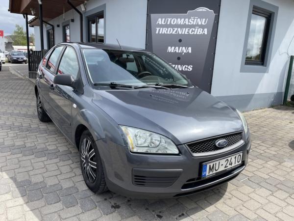 Grey Ford Focus 2005 in Riga, with an engine capacity of 1.60 L and mileage of 326 thousand km for 1850 €, photo 1 on AUTOMOTO.COM.LV