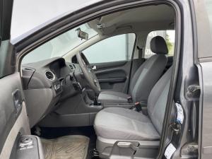 Grey Ford Focus 2005 in Riga, with an engine capacity of 1.60 L and mileage of 326 thousand km for 1850 €, photo 3 on AUTOMOTO.COM.LV