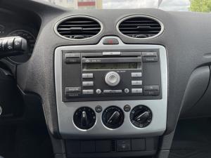 Grey Ford Focus 2005 in Riga, with an engine capacity of 1.60 L and mileage of 326 thousand km for 1850 €, photo 13 on AUTOMOTO.COM.LV