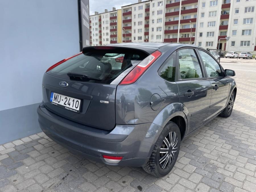 Grey Ford Focus 2005 in Riga, with an engine capacity of 1.60 L and mileage of 326 thousand km for 1850 €, photo 25 on AUTOMOTO.COM.LV