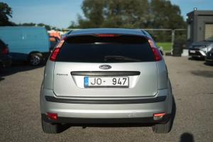 Grey Ford Focus 2005 in Liepaja, with an engine capacity of 1.60 L and mileage of 140 thousand km for 2200 €, photo 5 on AUTOMOTO.COM.LV