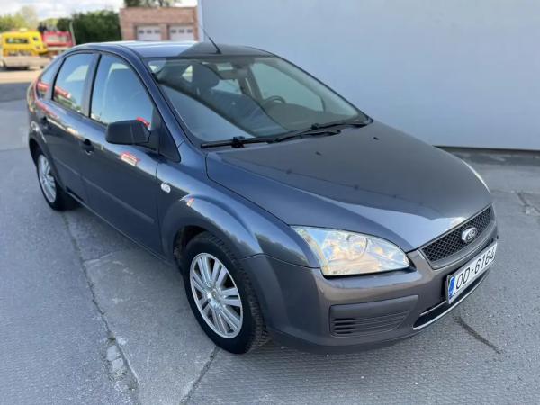 Grey Ford Focus 2005 in Jekabpils, with an engine capacity of 1.60 L and mileage of 224 thousand km for 2590 €, photo 5 on AUTOMOTO.COM.LV