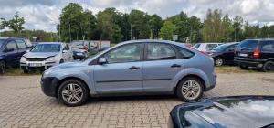 Pelēks Ford Focus 2005 Valmiera, ar dzinēja tilpumu 1.60 L un nobraukumu 227 tūkst. km par 800 €, foto 6 vietnē AUTOMOTO.COM.LV