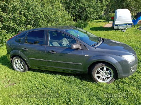 Grey Ford Focus 2005 in Viljandi, with an engine capacity of 1.60 L and mileage of 300 thousand km for 1699 €, photo 4 on AUTOMOTO.COM.LV