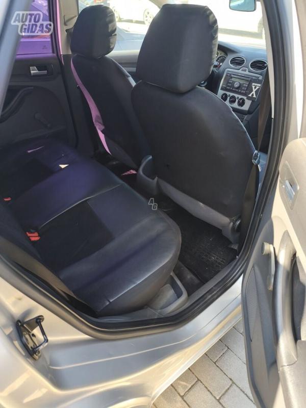 Pelēks Ford Focus 2005 Gargždai, ar dzinēja tilpumu 1.60 L un nobraukumu 218 tūkst. km par 1499 €, foto 6 vietnē AUTOMOTO.COM.LV
