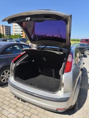 Pelēks Ford Focus 2005 Gargždai, ar dzinēja tilpumu 1.60 L un nobraukumu 218 tūkst. km par 1499 €, foto 9 vietnē AUTOMOTO.COM.LV