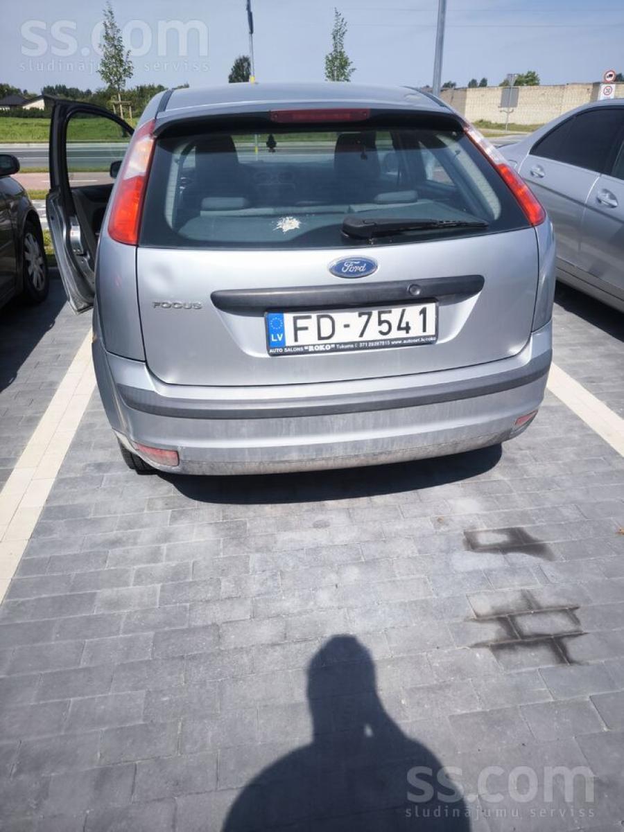 Grey Ford Focus 2005 in Jelgava, with an engine capacity of 1.60 L and mileage of 210 thousand km for 900 €, photo 3 on AUTOMOTO.COM.LV
