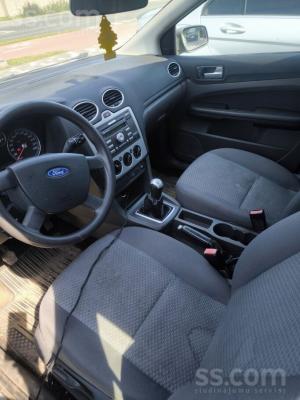 Grey Ford Focus 2005 in Jelgava, with an engine capacity of 1.60 L and mileage of 210 thousand km for 900 €, photo 4 on AUTOMOTO.COM.LV