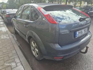 Pelēks Ford Focus 2005 Kauņa, ar dzinēja tilpumu 1.60 L un nobraukumu 215 tūkst. km par 900 €, foto 4 vietnē AUTOMOTO.COM.LV