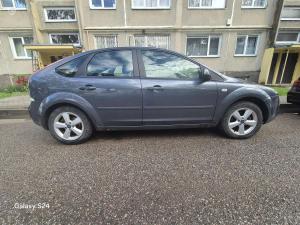 Pelēks Ford Focus 2005 Kauņa, ar dzinēja tilpumu 1.60 L un nobraukumu 215 tūkst. km par 900 €, foto 7 vietnē AUTOMOTO.COM.LV