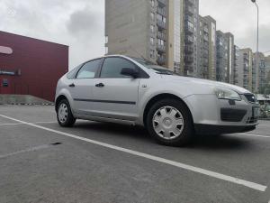 Pelēks Ford Focus 2005 Viļņa, ar dzinēja tilpumu 1.60 L un nobraukumu 240 tūkst. km par 600 €, foto 4 vietnē AUTOMOTO.COM.LV