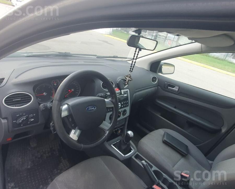 Pelēks Ford Focus 2005 Jelgava, ar dzinēja tilpumu 1.60 L un nobraukumu 361 tūkst. km par 1250 €, foto 8 vietnē AUTOMOTO.COM.LV