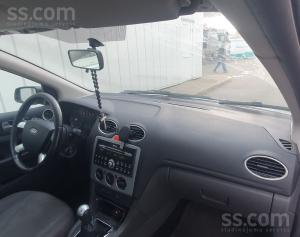 Pelēks Ford Focus 2005 Jelgava, ar dzinēja tilpumu 1.60 L un nobraukumu 361 tūkst. km par 1250 €, foto 9 vietnē AUTOMOTO.COM.LV