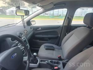 Pelēks Ford Focus 2005 Jelgava, ar dzinēja tilpumu 1.60 L un nobraukumu 361 tūkst. km par 1250 €, foto 10 vietnē AUTOMOTO.COM.LV