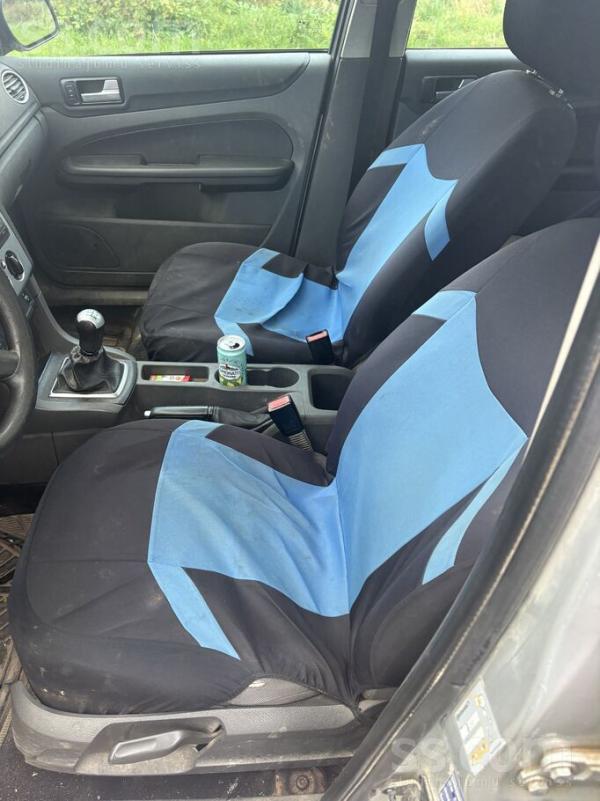 Pelēks Ford Focus 2005 Liepāja, ar dzinēja tilpumu 1.60 L un nobraukumu 379 tūkst. km par 850 €, foto 11 vietnē AUTOMOTO.COM.LV