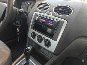 Pelēks Ford Focus 2005 Viļņa, ar dzinēja tilpumu 1.60 L un nobraukumu 240 tūkst. km par 1450 €, foto 17 vietnē AUTOMOTO.COM.LV