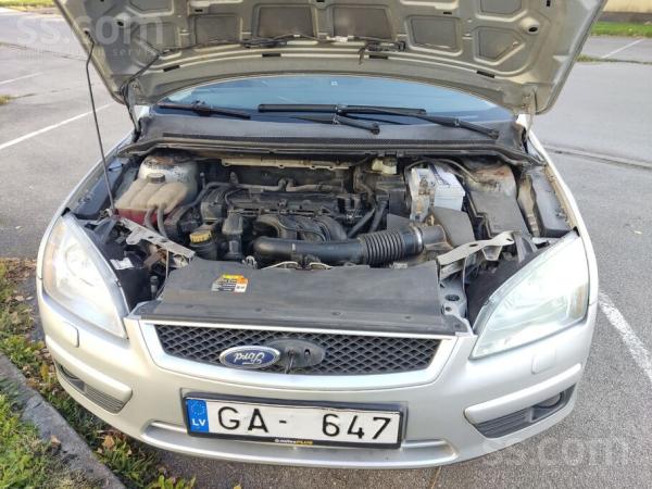 Pelēks Ford Focus 2006 Rīga, ar dzinēja tilpumu 1.60 L un nobraukumu 437 tūkst. km par 890 €, foto 11 vietnē AUTOMOTO.COM.LV