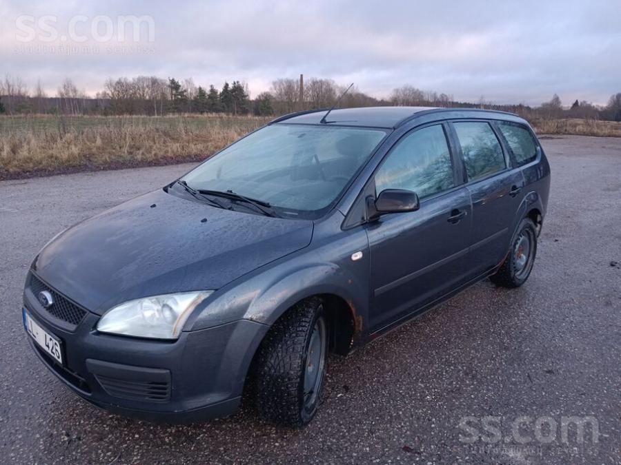 Grey Ford Focus 2006 in Aluksne, with an engine capacity of 1.60 L and mileage of 345 thousand km for 600 €, photo 2 on AUTOMOTO.COM.LV