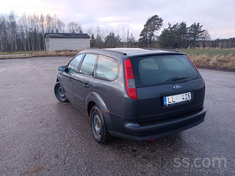 Grey Ford Focus 2006 in Aluksne, with an engine capacity of 1.60 L and mileage of 345 thousand km for 600 €, photo 3 on AUTOMOTO.COM.LV