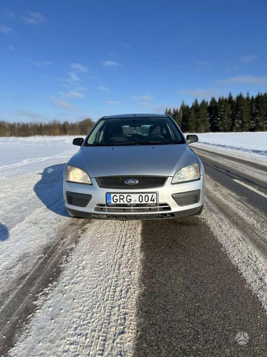 Grey Ford Focus 2006 in Birzai, with an engine capacity of 1.75 L and mileage of 201 thousand km for 1200 €, photo 1 on AUTOMOTO.COM.LV