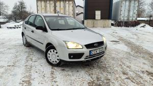 Pelēks Ford Focus 2006 Viļņa, ar dzinēja tilpumu 1.60 L un nobraukumu 258 tūkst. km par 600 €, foto  vietnē AUTOMOTO.COM.LV