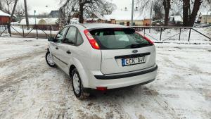 Pelēks Ford Focus 2006 Viļņa, ar dzinēja tilpumu 1.60 L un nobraukumu 258 tūkst. km par 600 €, foto 5 vietnē AUTOMOTO.COM.LV