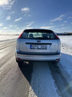 Pelēks Ford Focus 2006 Biržai, ar dzinēja tilpumu 1.80 L un nobraukumu 201 tūkst. km par 1200 €, foto 4 vietnē AUTOMOTO.COM.LV