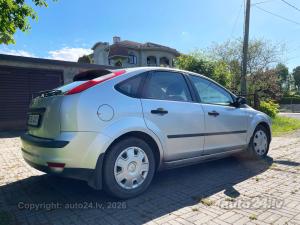 Grey Ford Focus 2006 in Tallinn, with an engine capacity of 1.60 L and mileage of 253 thousand km for 2200 €, photo 5 on AUTOMOTO.COM.LV
