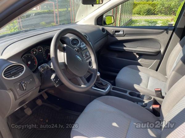 Grey Ford Focus 2006 in Tallinn, with an engine capacity of 1.60 L and mileage of 253 thousand km for 2200 €, photo 7 on AUTOMOTO.COM.LV