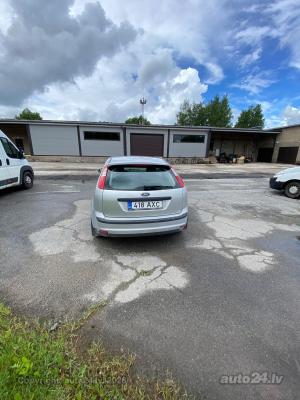 Pelēks Ford Focus 2006 Tallina, ar dzinēja tilpumu 1.60 L un nobraukumu 313 tūkst. km par 1200 €, foto 3 vietnē AUTOMOTO.COM.LV