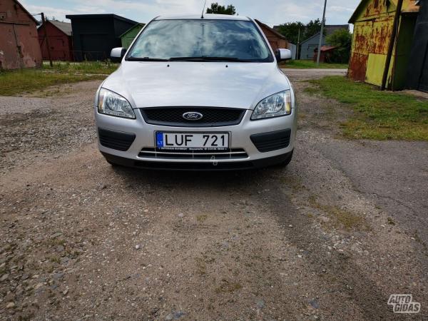 Grey Ford Focus 2006 in Marijampole, with an engine capacity of 1.60 L and mileage of 165 thousand km for 1000 €, photo 1 on AUTOMOTO.COM.LV