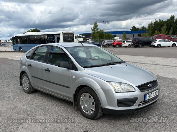 Pelēks Ford Focus 2006 Rapla, ar dzinēja tilpumu 1.60 L un nobraukumu 253 tūkst. km par 1200 €, foto 4 vietnē AUTOMOTO.COM.LV