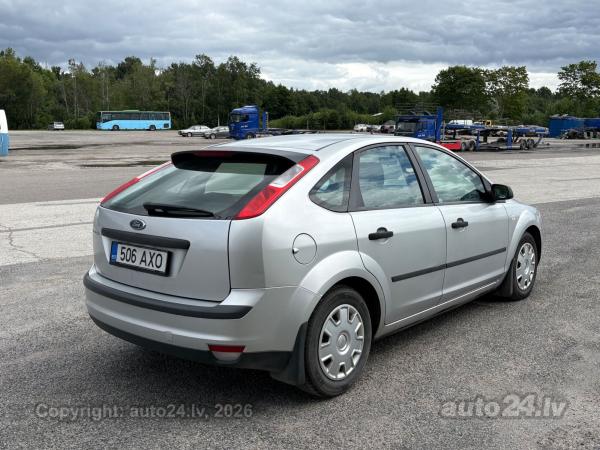 Pelēks Ford Focus 2006 Rapla, ar dzinēja tilpumu 1.60 L un nobraukumu 253 tūkst. km par 1200 €, foto 6 vietnē AUTOMOTO.COM.LV