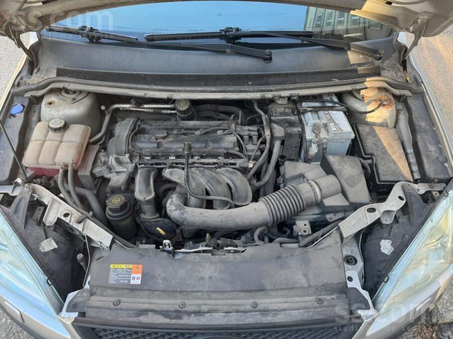 Grey Ford Focus 2006 in Riga, with an engine capacity of 1.60 L and mileage of 215 thousand km for 700 €, photo 1 on AUTOMOTO.COM.LV